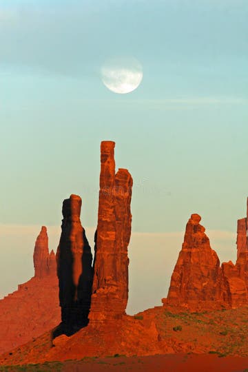 Moonrise Over Monument Valley - Arizona Stock Image - Image of arizona ...