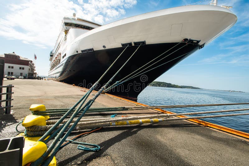 Moored cruise ship ropes stock photo. Image of port, deck - 40399178