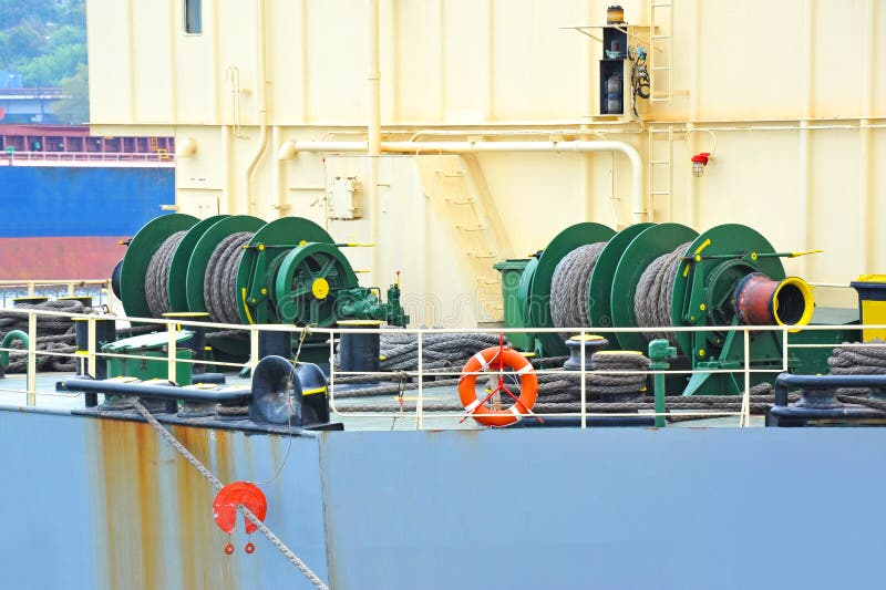 Mooring winch with hawser stock image. Image of brake - 103864889