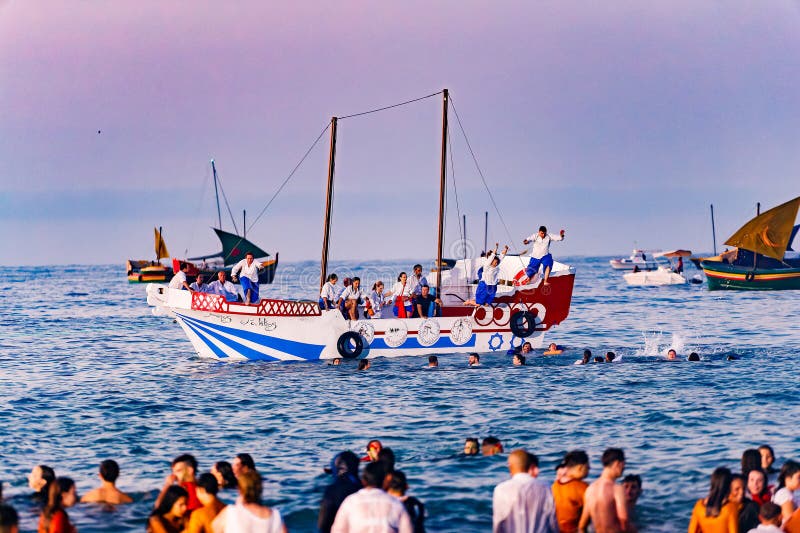 Moors Disembarking at the Villajoyosa Landing Editorial Photo - Image ...