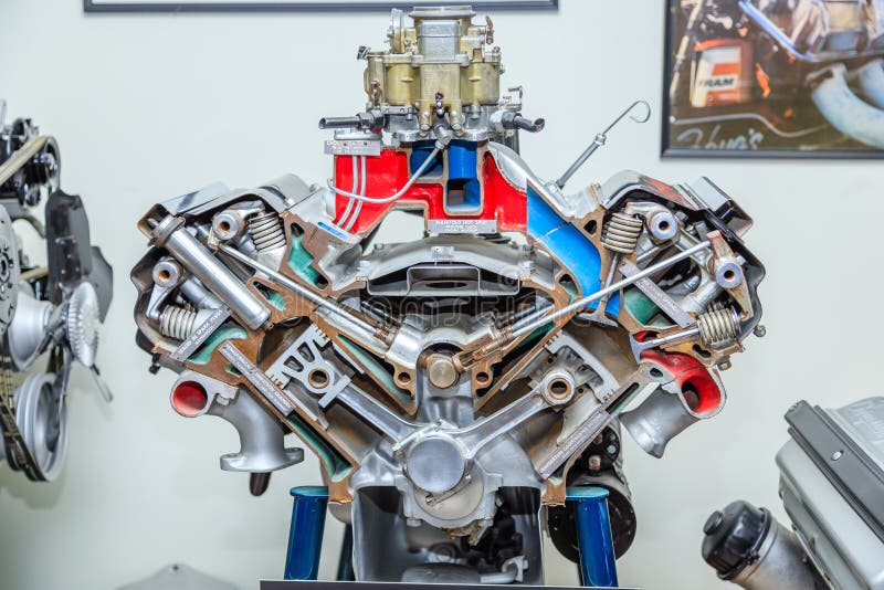 Mopar Hemi Engine editorial stock image. Image of fram - 46779694