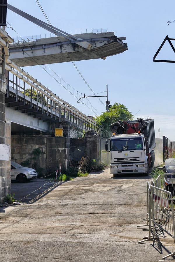 Morandi Bridge Collapsed on August 14 in Genoa Italy Editorial Stock ...