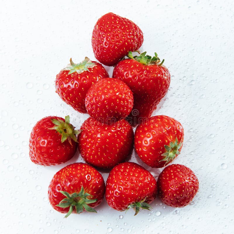Morango Madura Grande Saboroso Isolada No Fundo Branco Foto de Stock ...