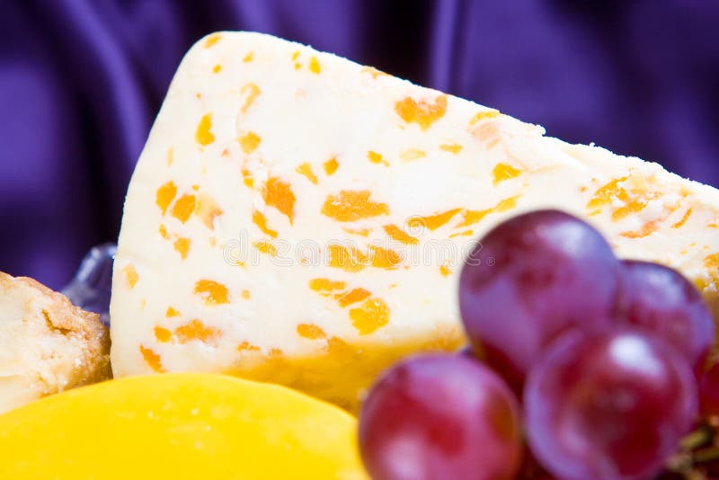 Morelowy Stilton Ser Z Winogronami Obraz Stock - Obraz złożonej z biały ...