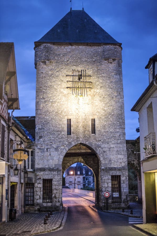 Moret-sur-Loing stock photo. Image of outdoor, monument - 25392246