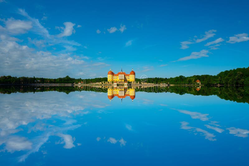 Moritzburg Castle Baroque Castle on the Lake. Moritzburg, Saxony ...