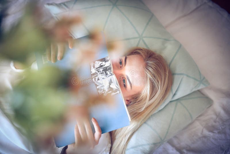 Morning is Good Time for Study. Young Student Learning in Bed Stock ...