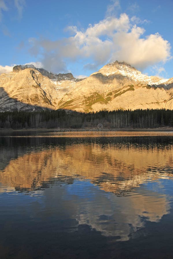 Morning lake and mountain stock image. Image of harmony - 7386457