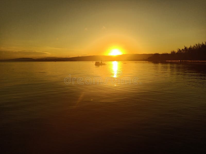 The Morning Sun Revealed Itself Stock Photo - Image of dusk, pagi ...