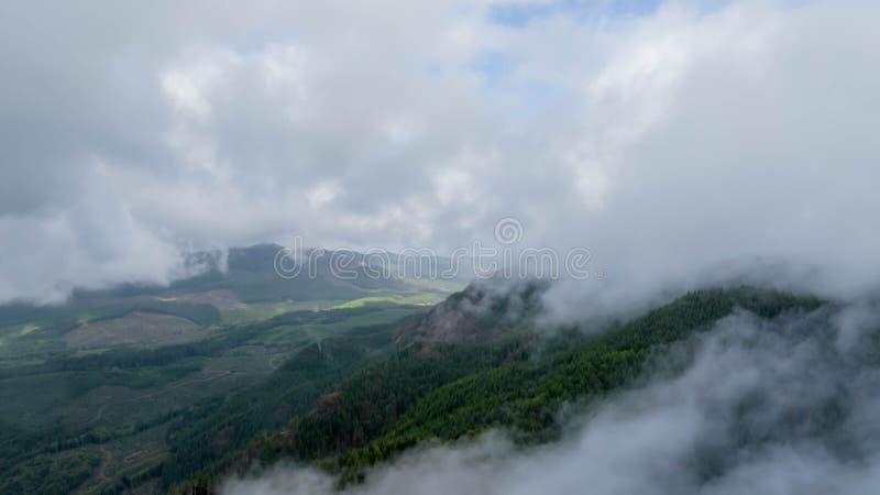 Morning View of the Oregon Coastlne with Fog Rolling in Stock Photo ...