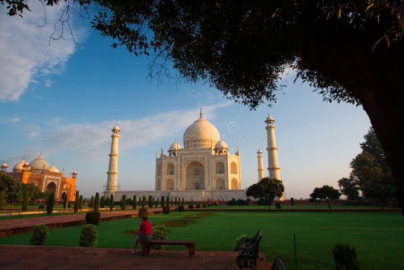Morning Visitors To Taj Mahal Editorial Photography - Image of mahal ...