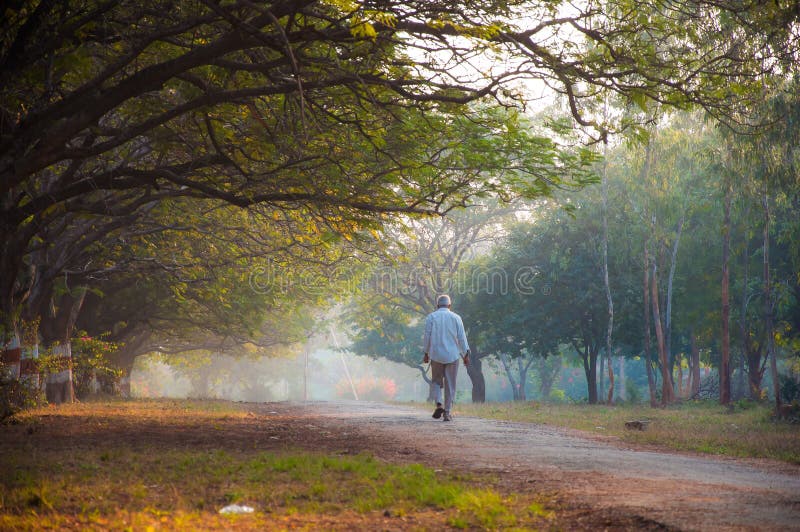 Morning Walk To Work in the City Editorial Stock Image - Image of ...