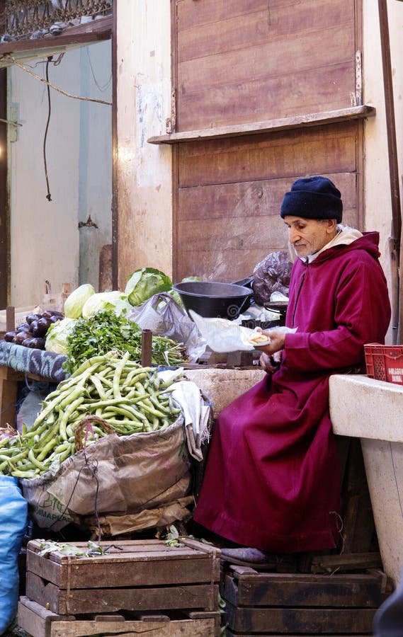 Moroccan fruit market editorial stock image. Image of streets - 37527259