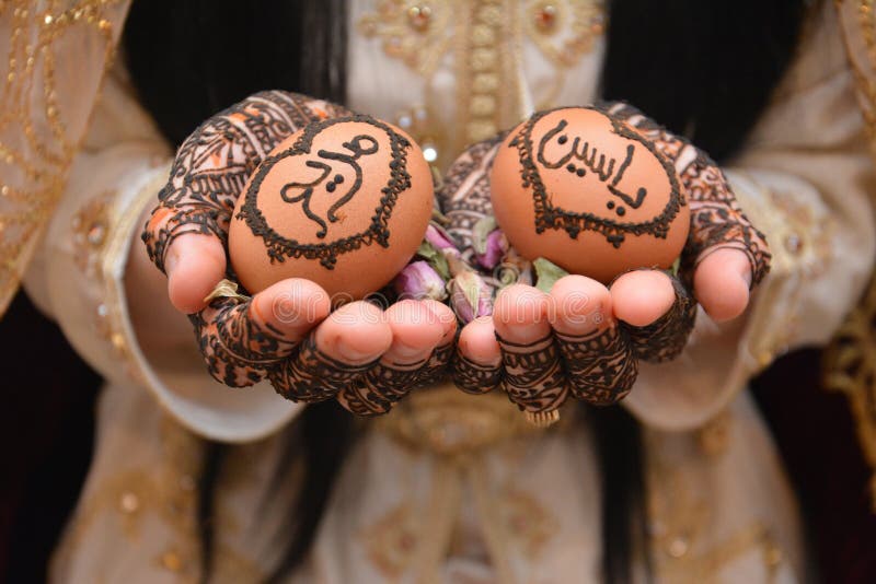 Moroccan Woman with Traditional Henna Painted Hands. Stock Image ...
