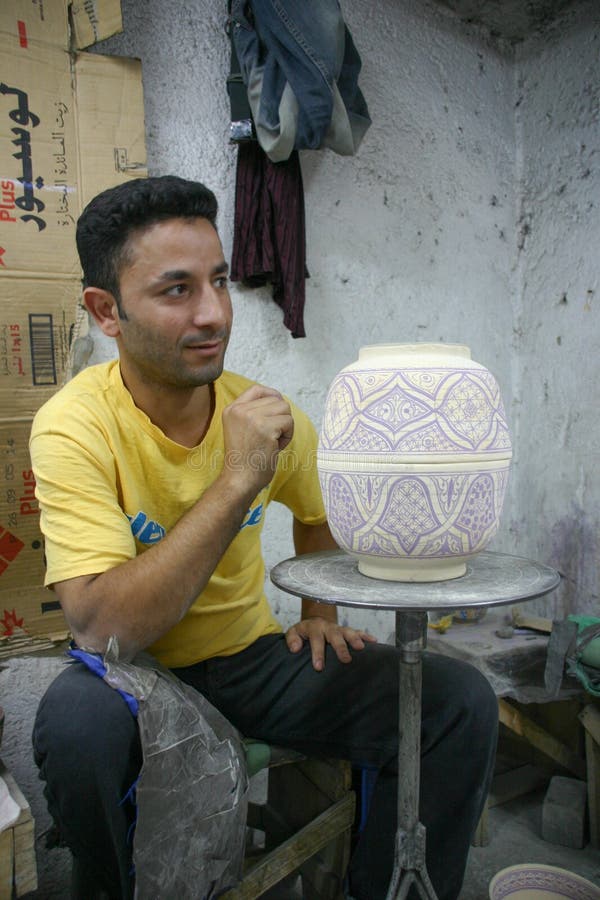 Morocco - Fez - Decorator - Boy - Draw - Ceramic - Pot Editorial Stock ...
