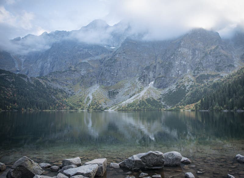 Morskie Oko Lake Ojo Del Mar En Las Montañas De Tatra En Polonia Foto ... Morskie Oko Lake Ojo Del Mar En Las Montañas De Tatra En Polonia Foto ...