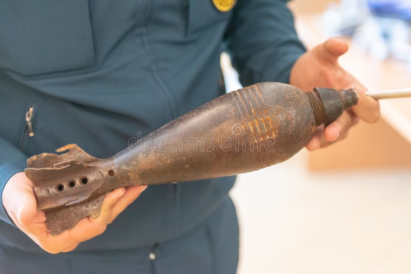 Mortar shell stock photo. Image of mines, hands, assemble - 163185094