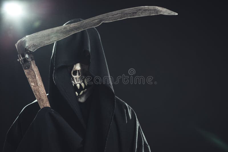 Morte con la falce immagine stock. Immagine di moonlight - 34030211