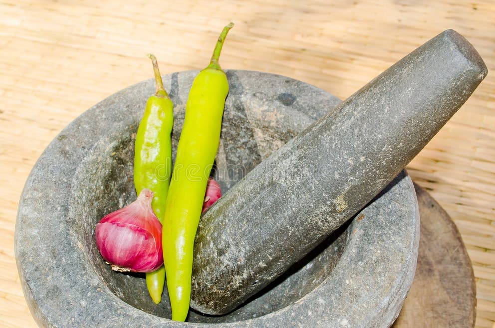 Mortero tailandés. imagen de archivo. Imagen de piedra - 22992289