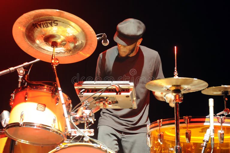 Mos Def performing live. editorial photo. Image of terrell - 13323386