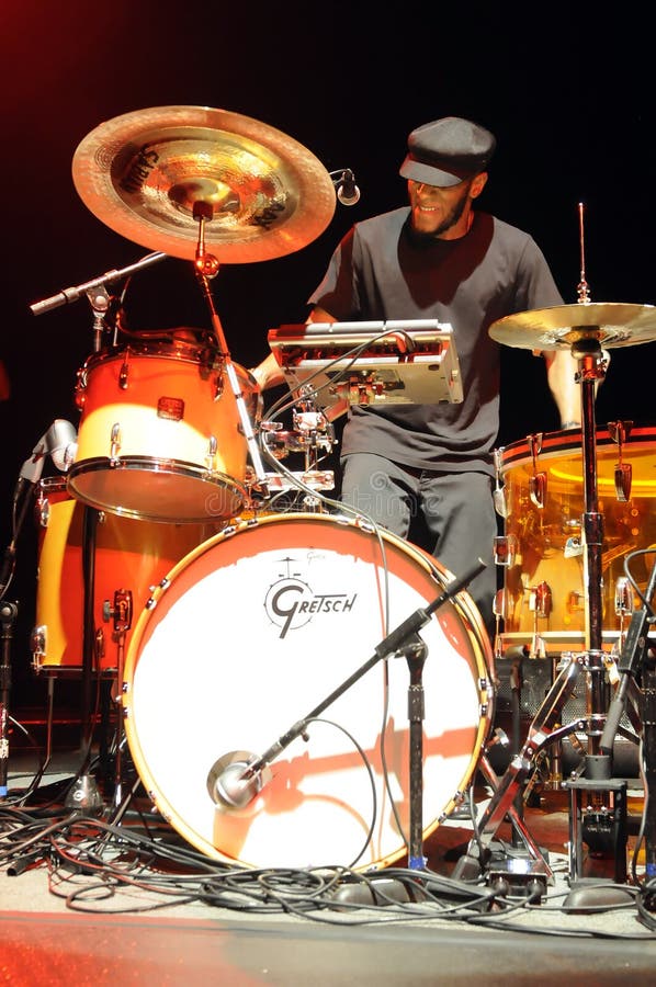 Mos Def performing live. editorial stock image. Image of african - 13323414