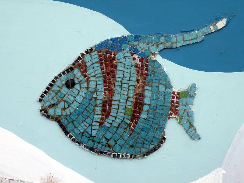 Mosaic fish stock image. Image of outdoor, pieces, texture - 31989939