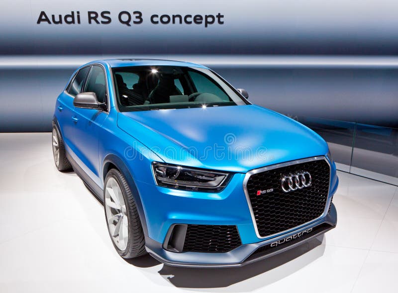 MOSCA IL 4 SETTEMBRE: Audi R3 Q3 Fotografia Editoriale - Immagine di ...