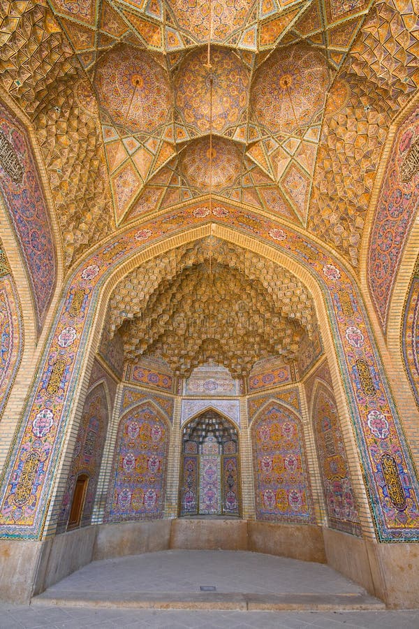 Moschea Di Al-Mulk Di Nasir Immagine Stock - Immagine di antico, asia ...
