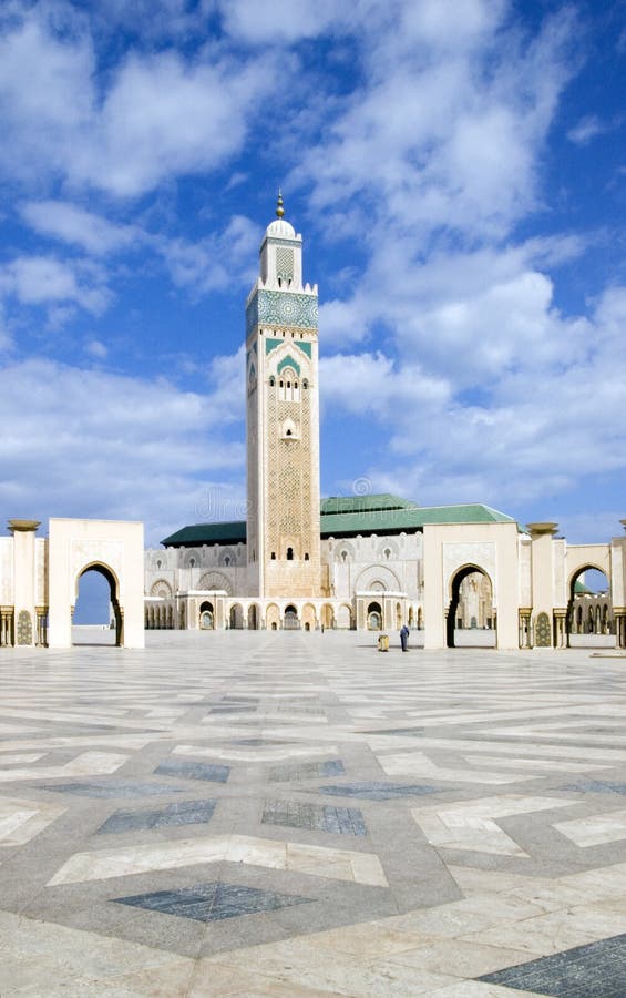 Famosa Moschea a Casablanca Fotografia Stock - Immagine di orientale ...