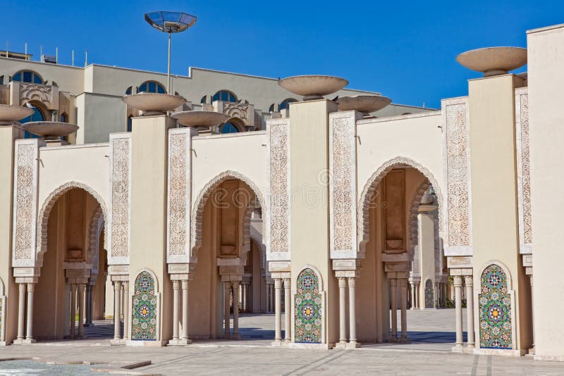 Kleine Moschee, Abu Dhabi, Vereinigte Arabische Emirate Stockbild ...