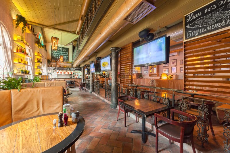 MOSCOW - AUGUST 2014: Interior of Beer Restaurant Editorial Photo ...