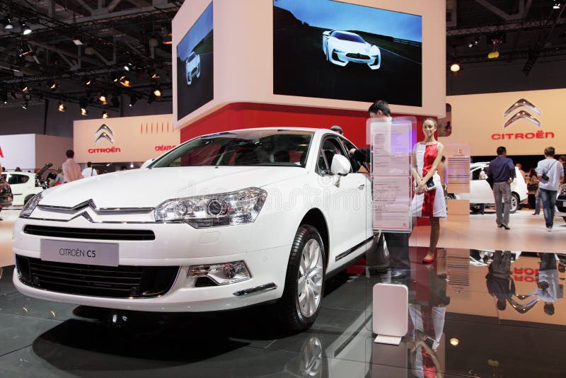 Moscow International Motor Show 2010 Editorial Photography - Image of ...
