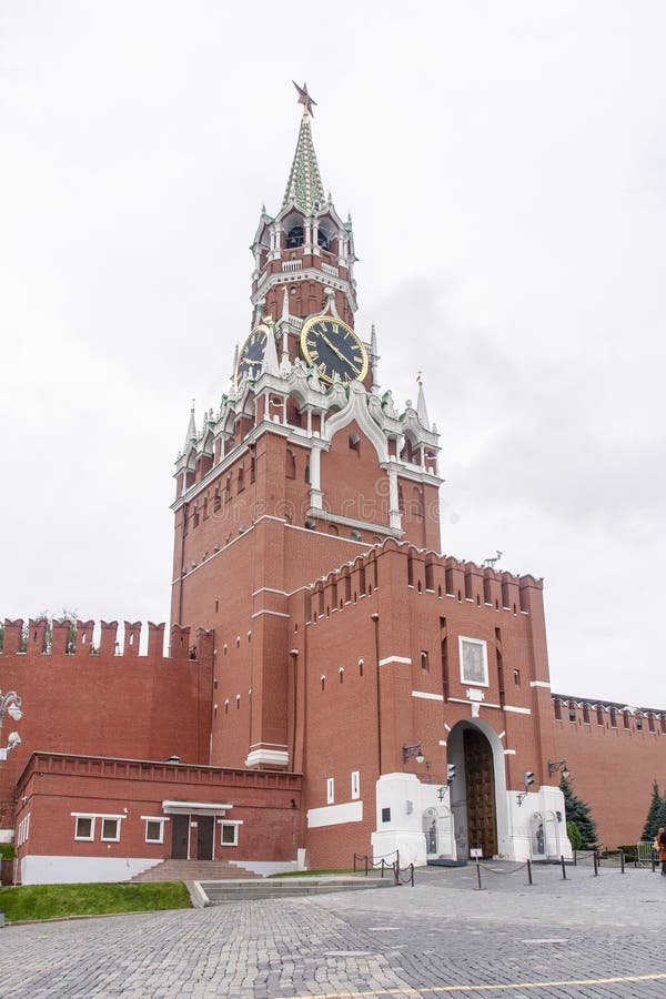 Moscow kremin editorial stock image. Image of building - 92636414