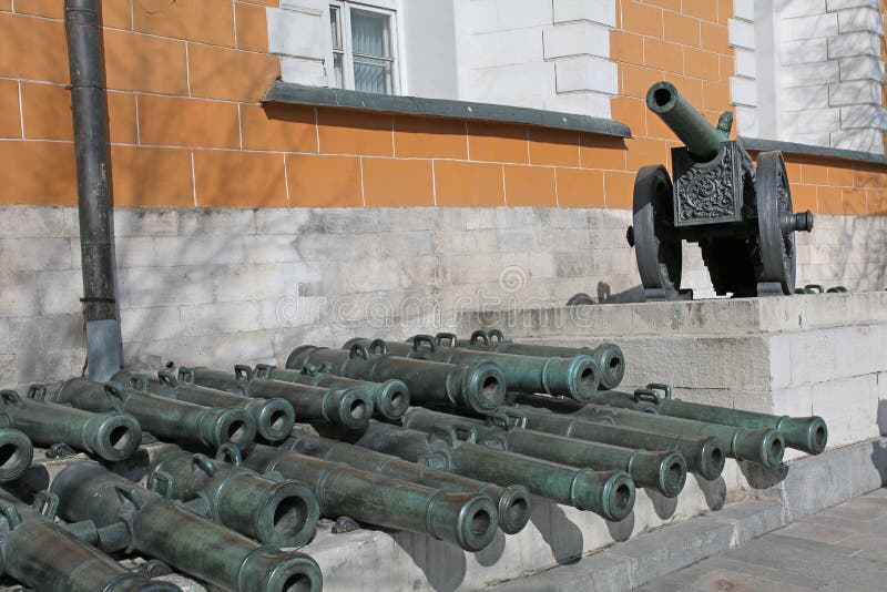 Moscow Kremlin, the Arsenal Stock Image - Image of sights, famous: 39114829