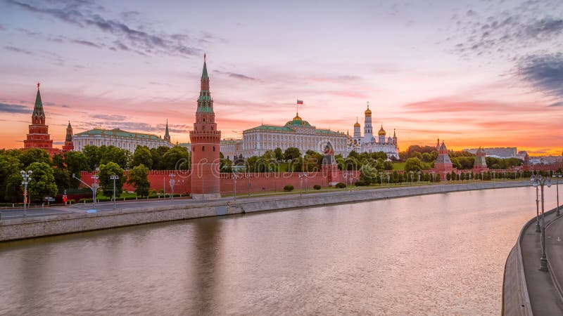 Moscow Kremlin in the Morning Stock Image - Image of bell, dome: 69033125