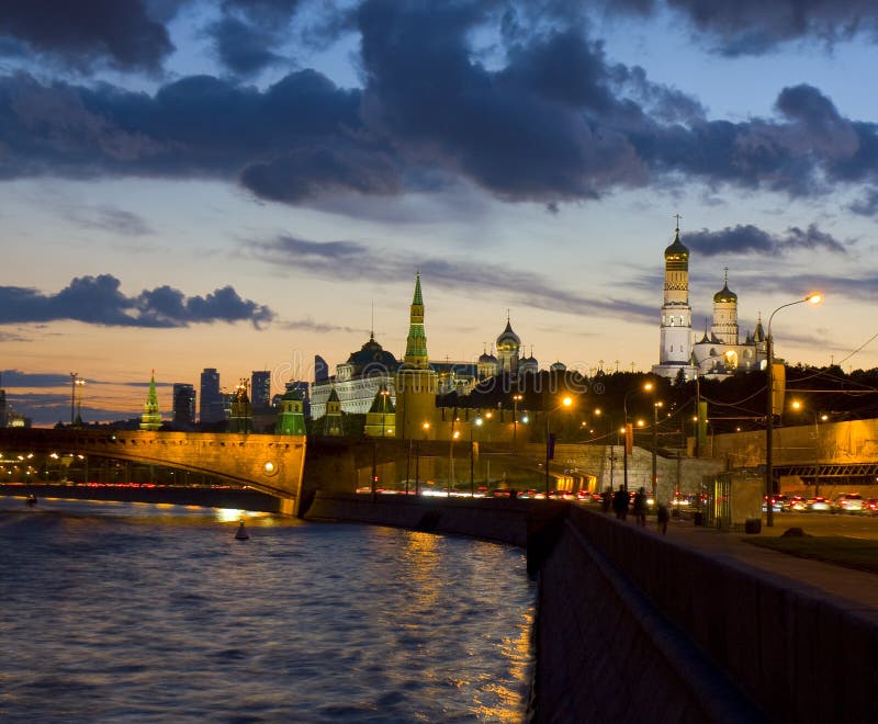 Moscow, Kremlin at night stock photo. Image of cloud - 33788342