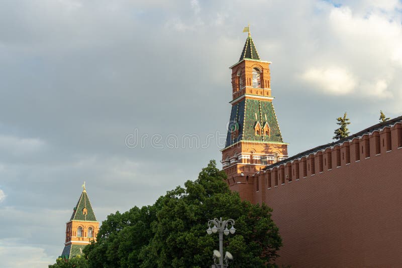 Moscow Kremlin Red Wall. Summer Sunday Sunlight Evening on Red Square ...