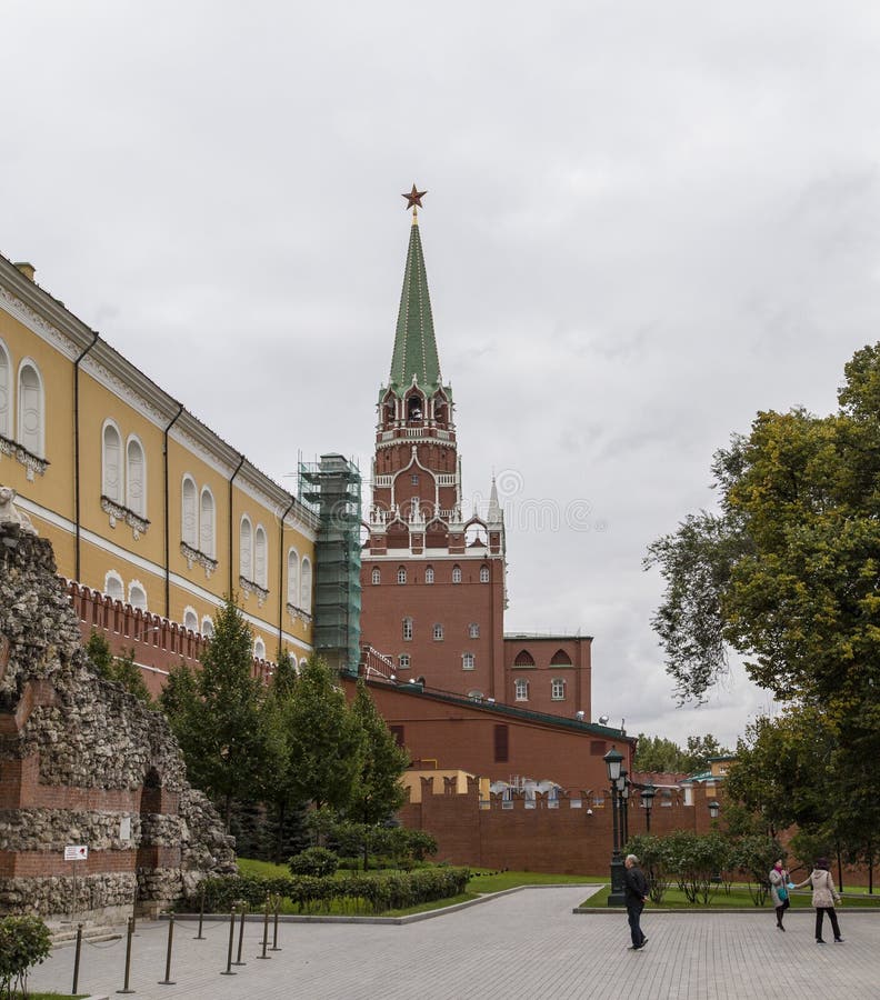 Moscow kremlin editorial stock image. Image of teau, travel - 92793224