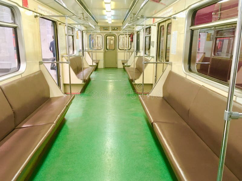 Moscow Metro train editorial photography. Image of operating - 157616912