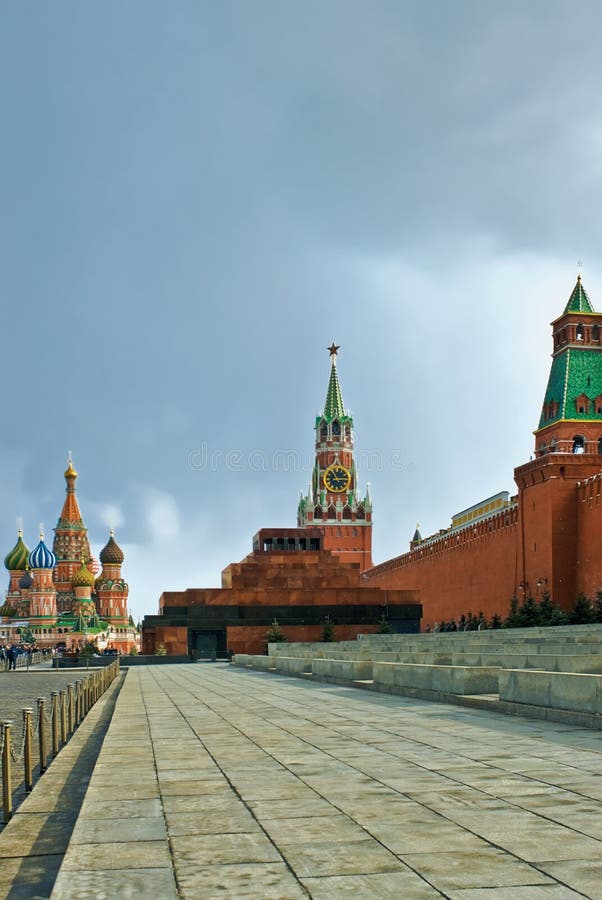 Sunset View of the Red Square, Moscow Kremlin, Lenin Mausoleum ...