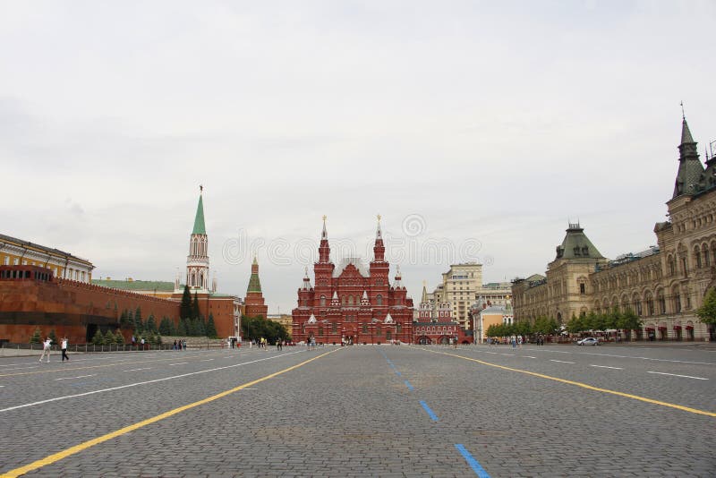 View of the National Historical Museum on Red Square in Moscow ...