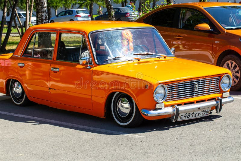 Old Soviet car VAZ-2101 editorial photo. Image of russia - 258901431