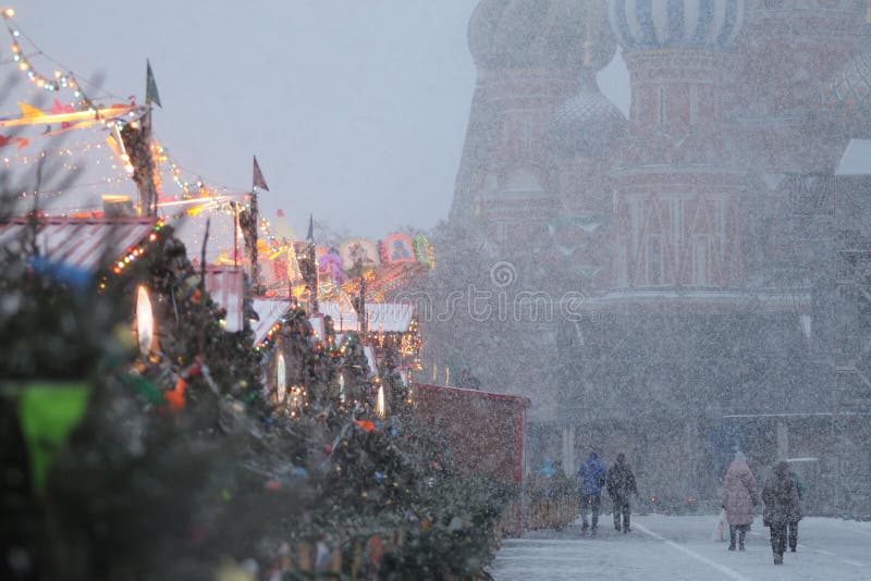 Moscow, Russia - 25 December, 2017: Blizzard the Red Square. Editorial ...