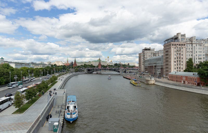 Panoramic Top View of the Moscow River and the Kremlin Editorial ...