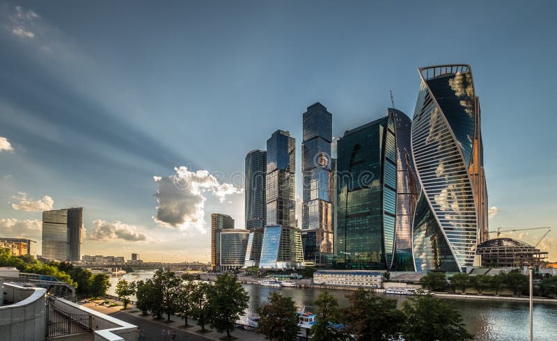 Moscow editorial photography. Image of building, waterfront - 77584032