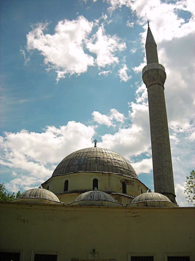 Moské Med Två Minaret I Makedonien Arkivfoto - Bild av landmärke ...
