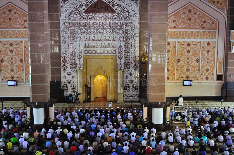 Moslems, Die in Einer Moschee Beten Redaktionelles Foto - Bild von ...