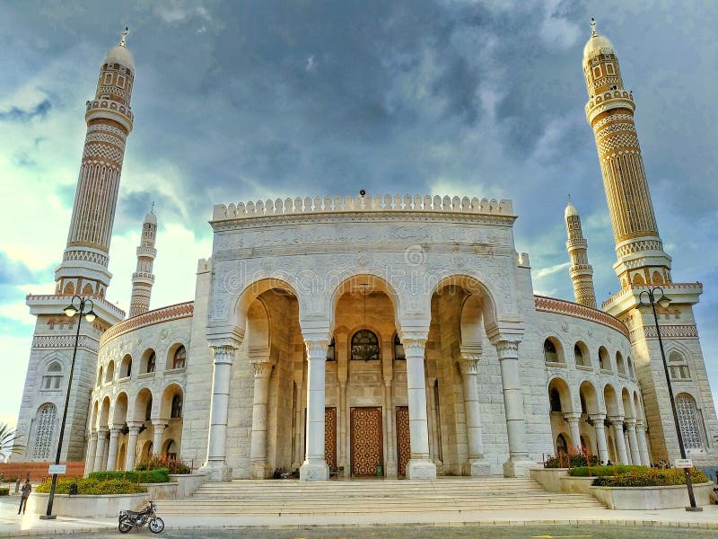 Mosq building yemen editorial stock image. Image of facade - 244501179