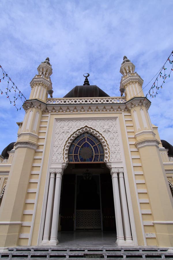 Singapore: Hajjah Fatimah Mosque Steeple Stock Photo - Image of steeple ...