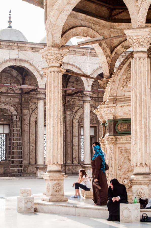 Mosque in Cairo editorial photo. Image of islam, cairo - 40364811